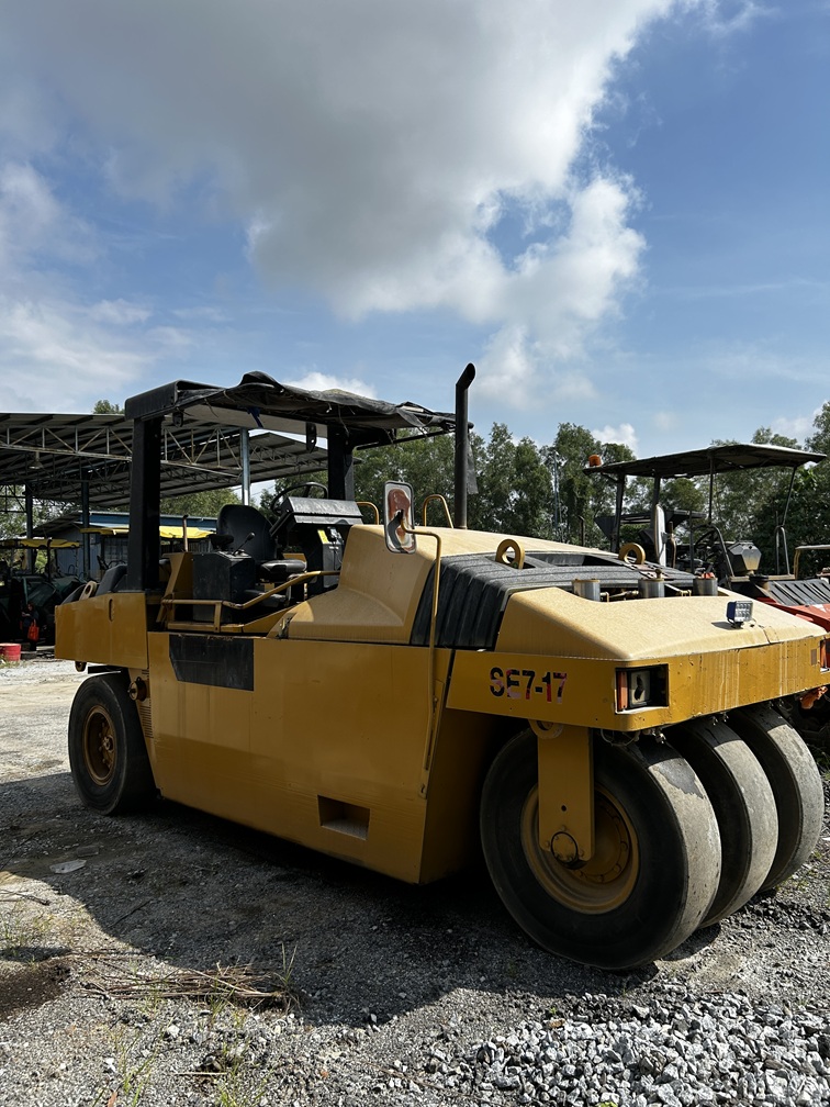 Caterpillar PF-300C Road Asphalt Roller Compactor for Sale – Used, 2012 ...