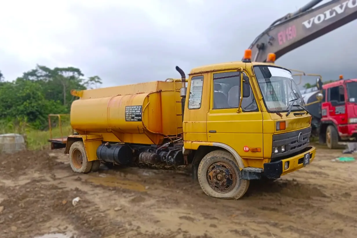 [SOLD] 1997 Nissan Diesel CMF89H Tanker Lorry – Heavy-Duty, Reliable ...
