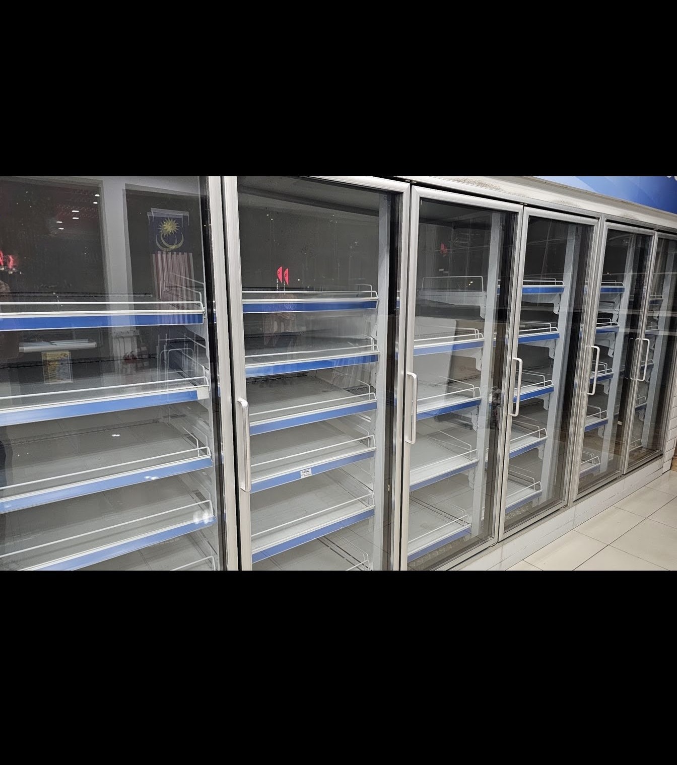 USED - Crafs 6-Doors Display Showcase Chiller (2018) | SurplusLoop